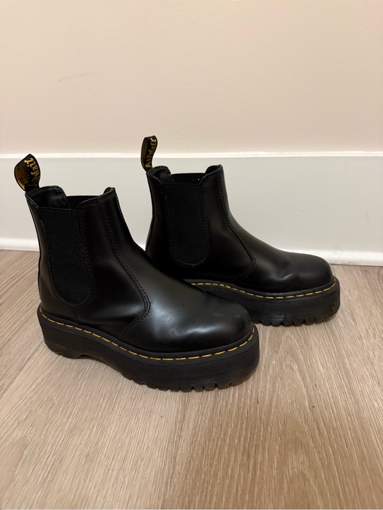 Dr. Martens | Shoes | Dr Martens Womens Chelsea Boot | Poshmark